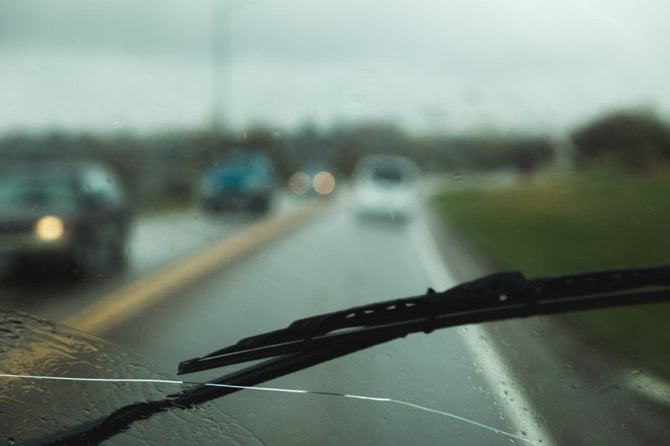 Can a Windshield Chip Spread Overnight? Surrey Drivers